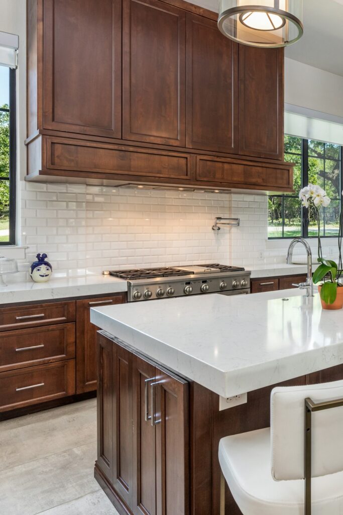 24+ High End Brown Cabinets With White Countertops